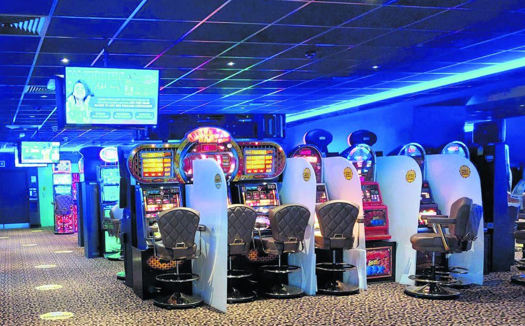 Cosmo Bingo reveals refurbishment - Tameside Correspondent