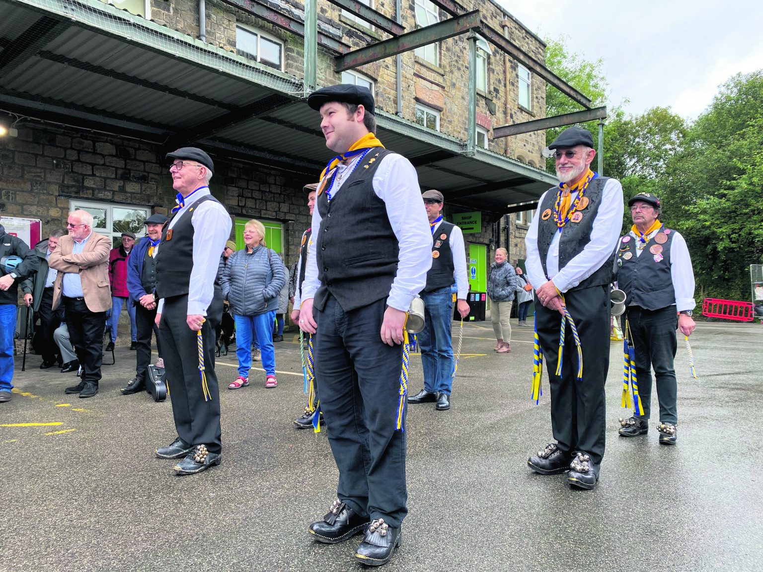 Mossley Morris Men step out in search of new dancers and musicians ...