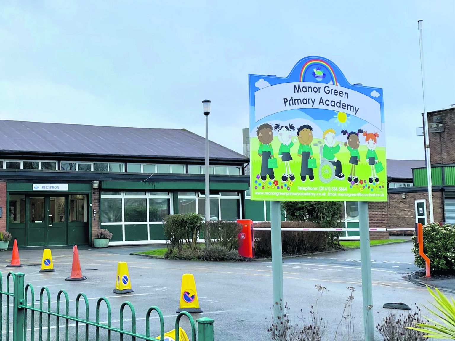 Denton primary school to remain in special measures - Tameside ...