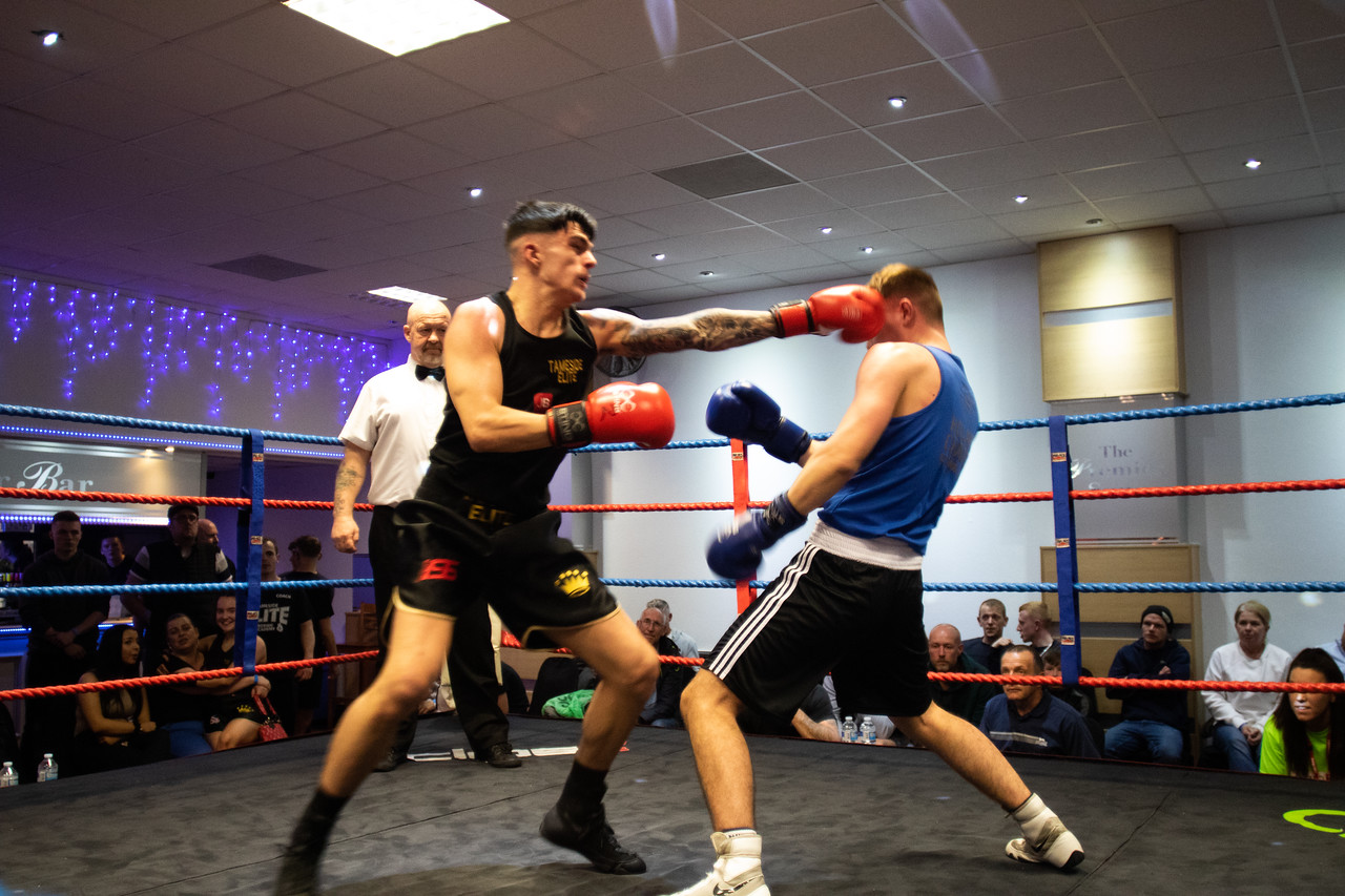 Tameside Elite Boxing Academy boxing show packs punch - Tameside ...