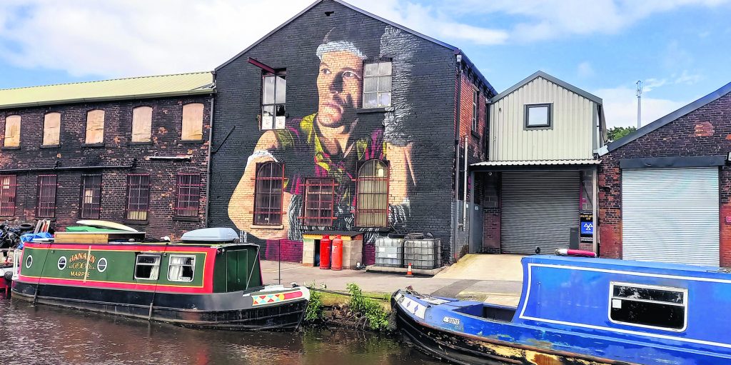 Mural shows fighting spirit - Tameside Correspondent