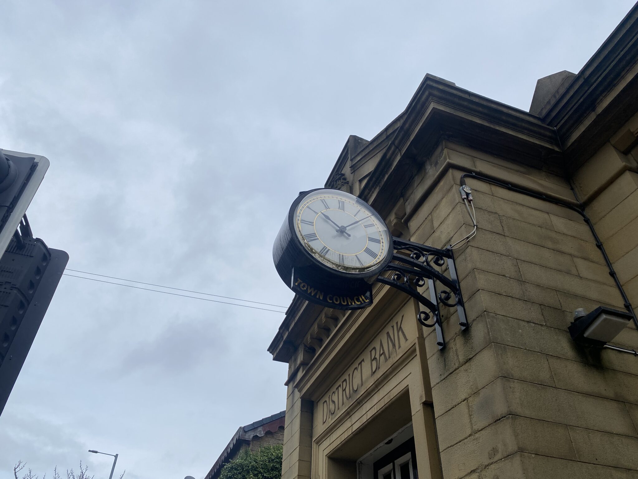 Town clock repairs closer after cost breakthrough - Tameside Correspondent