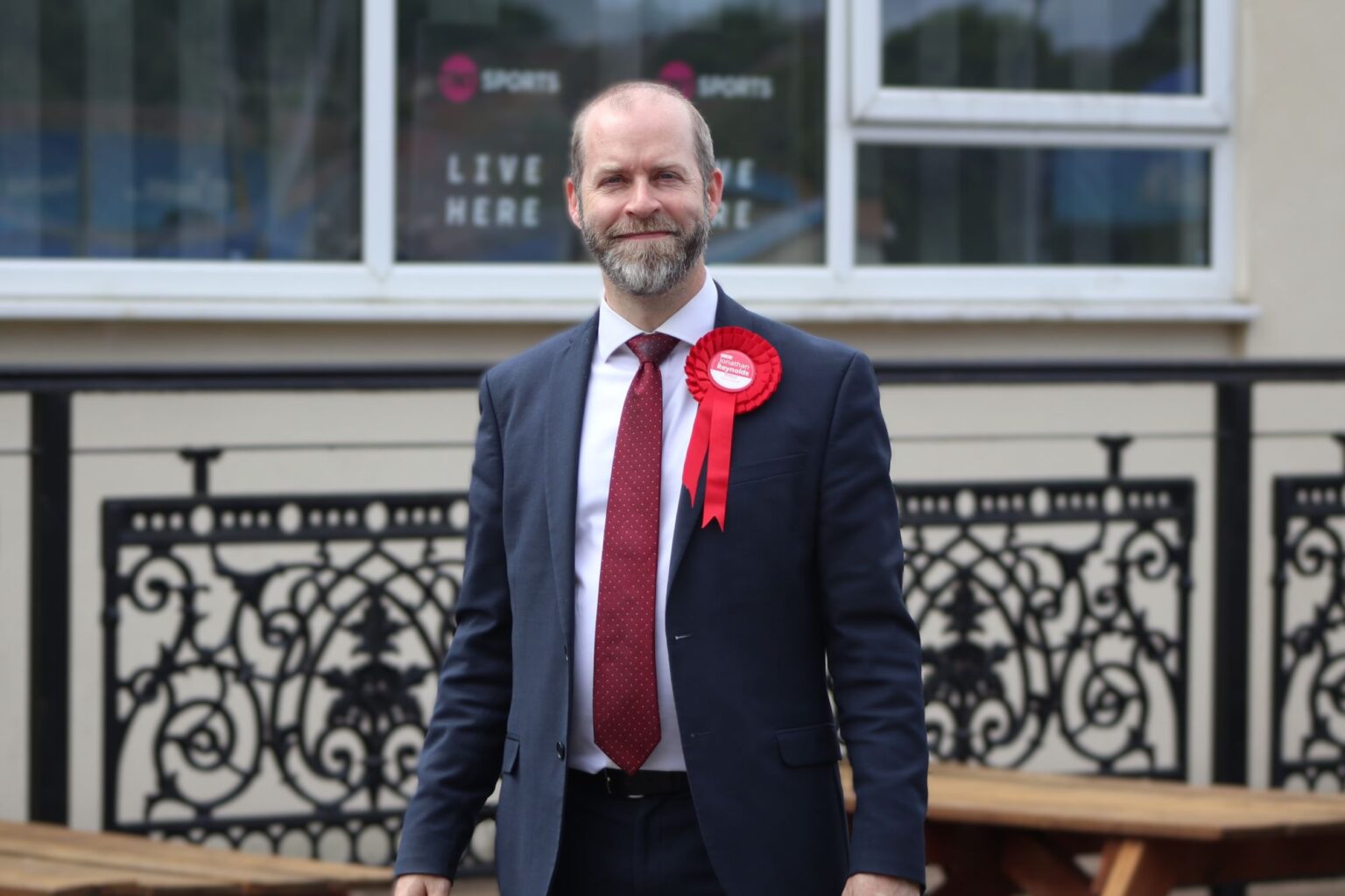 Tameside MPs lead drive towards ‘genuine living wage’ - Tameside ...