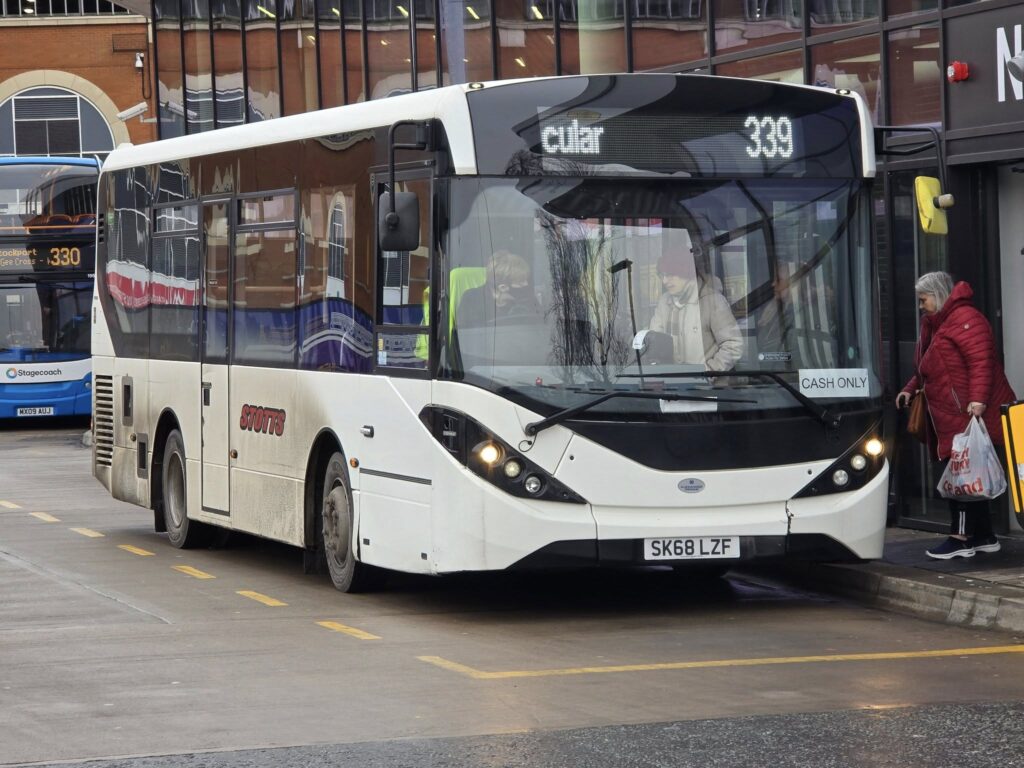 Operator of Tameside bus routes says ‘that’s all, folks’ amid Bee ...