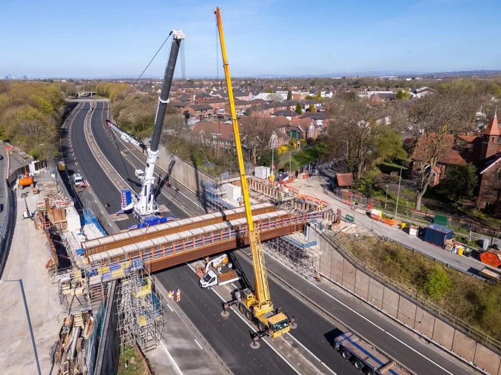 New motorway bridge at Denton takes shape - Tameside Correspondent